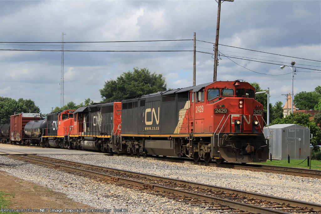 CN 2429